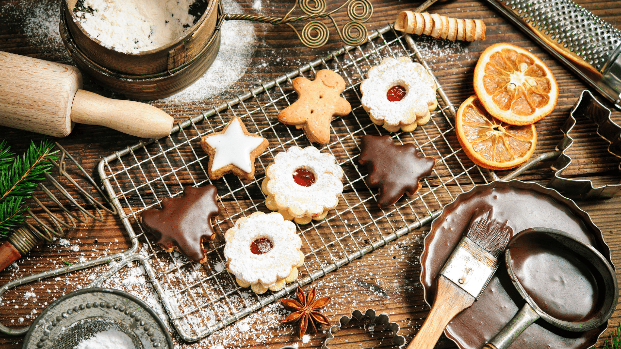 Festive Baking Flavours You Need This Christmas - Honeyberry Solutions
